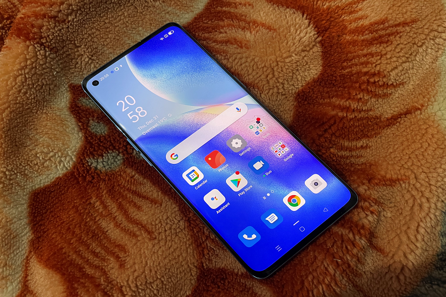 OPPO Reno5 Pro 5G in Astral Blue and Starry Black costs Rs 35,990