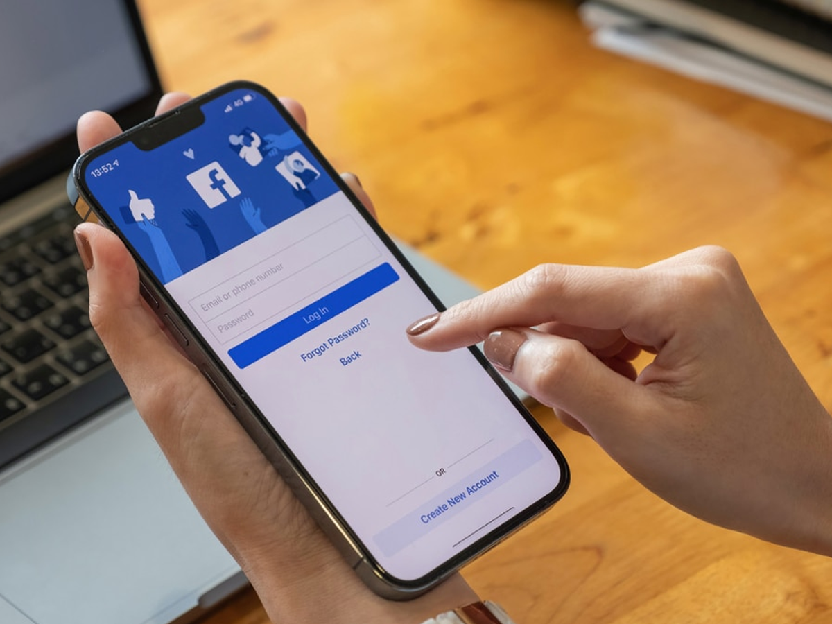 Facebook Issues Warning to 1 Million Users; User Data in Jeopardy ~ My ...