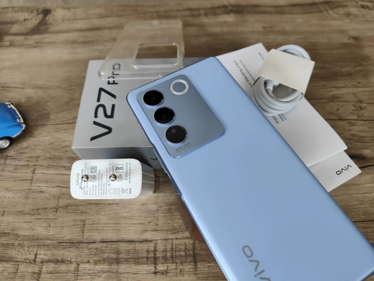 Vivo V27 Pro Review - Stylish Smartphone with Color Changing Back Panel ...