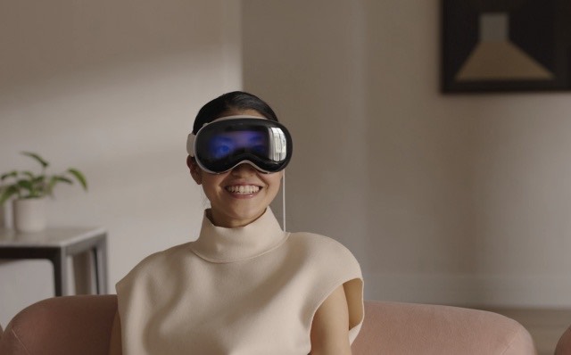 Apple’s $3,499 Vision Pro AR headset is finally launched With M2 and R1 Chipsets: Price ...