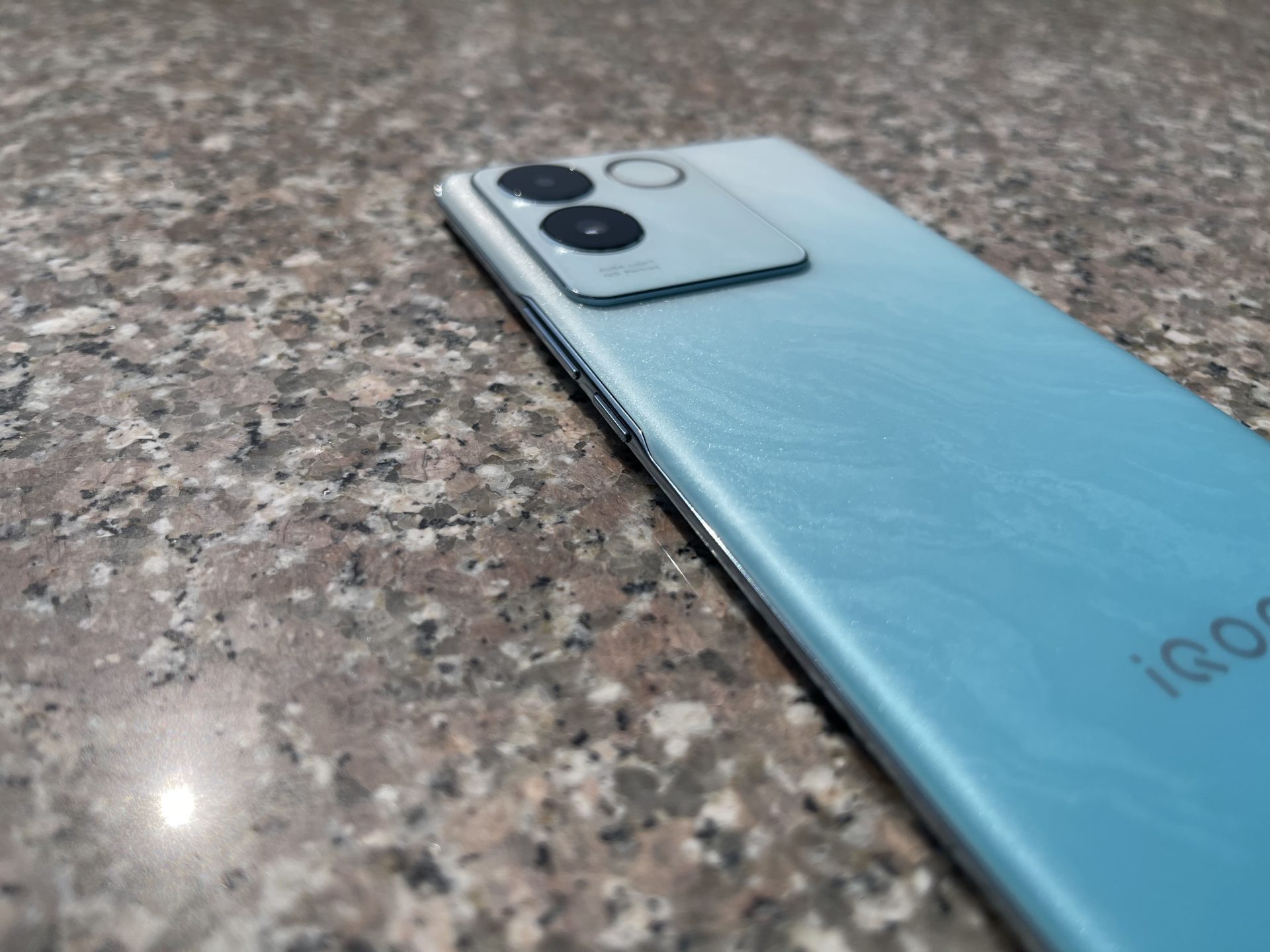 iQOO Z7 Pro Review: Premium Design, Decent Performance