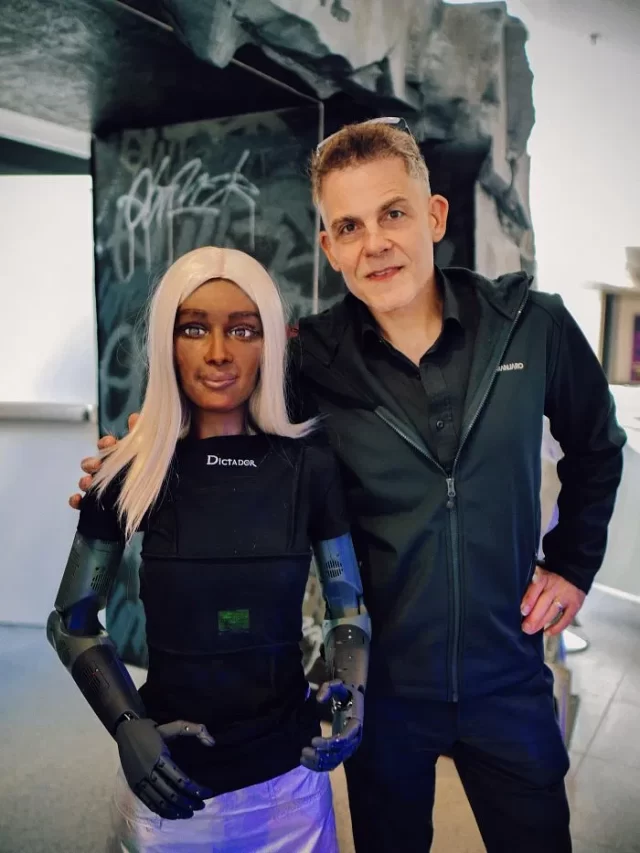 Mika Is The World's First Robot CEO ~ My Mobile India