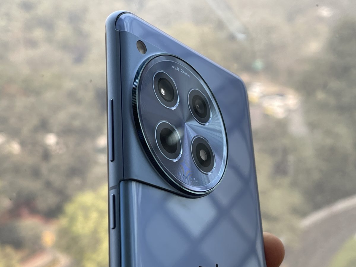 OnePlus 12R First Impressions and Unboxing: The New Flagship Contender?