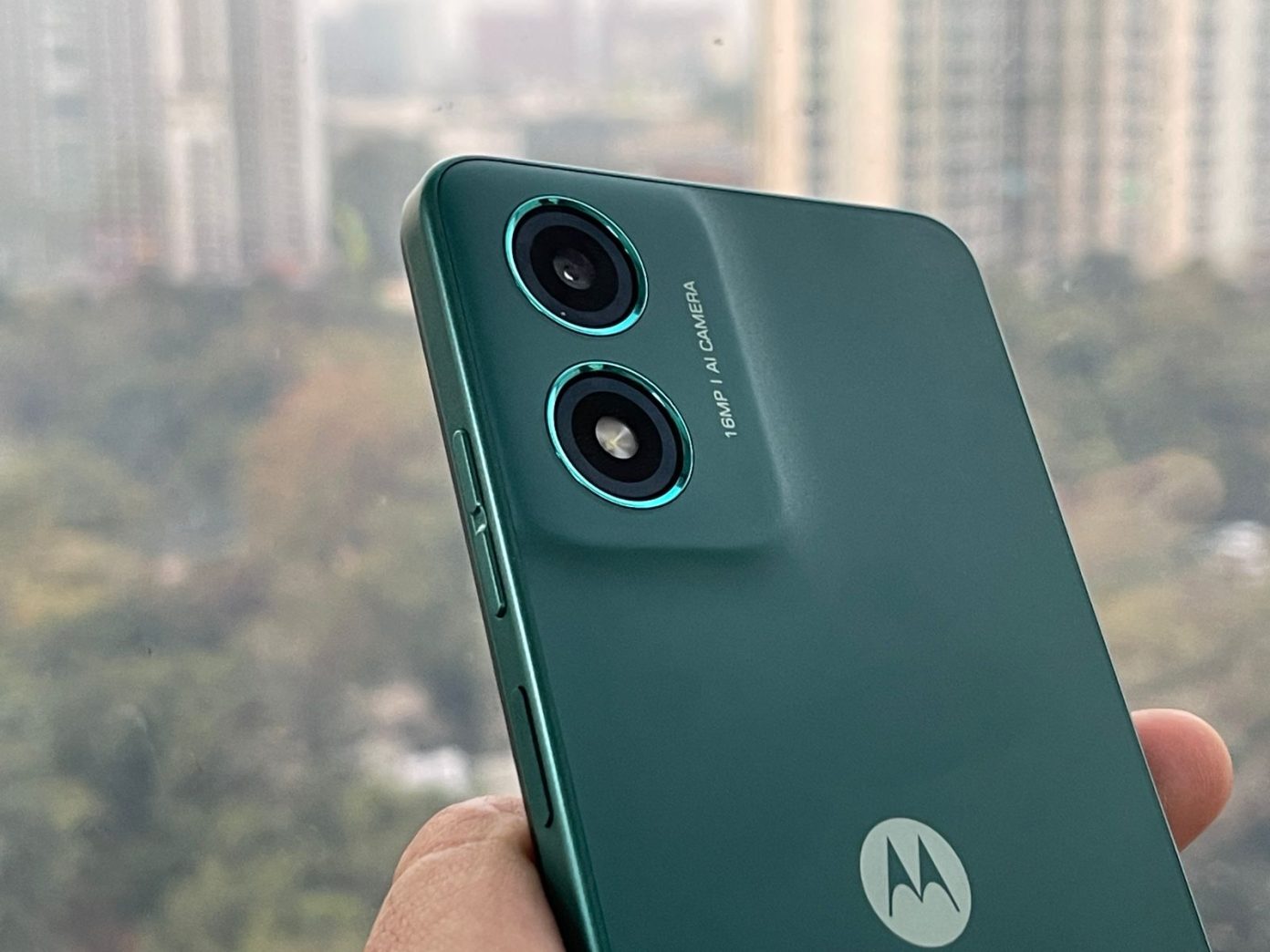 Moto G04 Review: Feature-rich at a Budget Price ~ My Mobile India