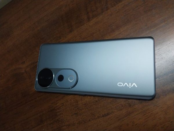 Vivo T3 Ultra 5G Review - A Premium Feel Phone with 1.5K AMOLED Display ...