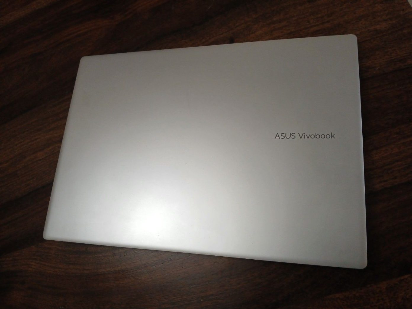 ASUS Vivobook 16 (X1607QA) Review - A Big-Screen AI-Powered Laptop With ...